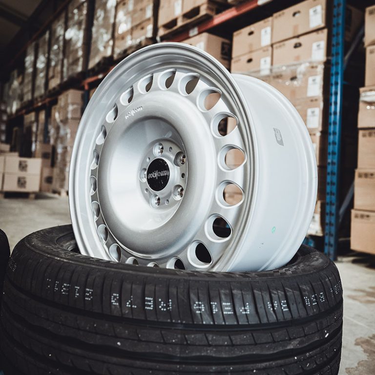 Rotiform STL Wheels - Alloys - 20" - Silver Finish - 8.5J | THQ